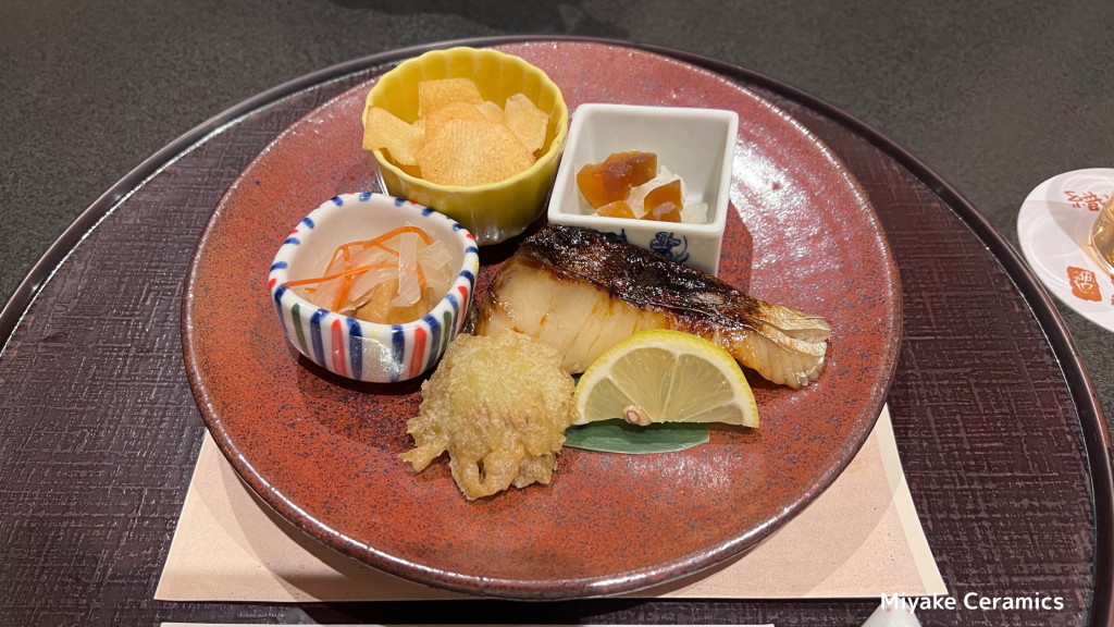 What Is Mino Ware? A Gentle Introduction from Everyday Moments – Miyake ...